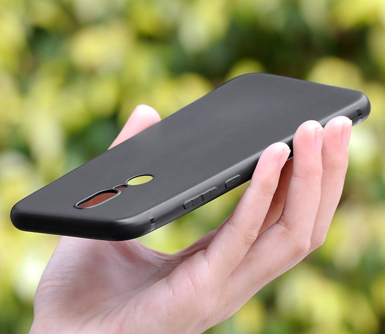 OnePlus 6 Protective Skin Case Offers A Glimpse Of The Rear Design ...