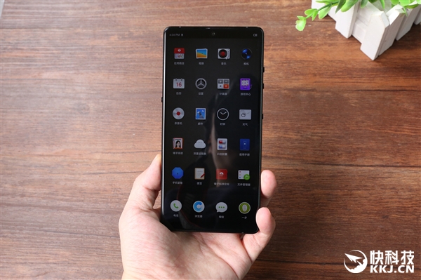 Check out the 1TB Storage-Packing Smartisan R1 Hands on Pictures ...