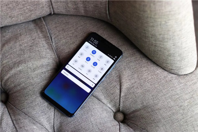 Check Out The Xiaomi Mi 8 & Mi 8 Explorer Edition In Pictures - Gizmochina