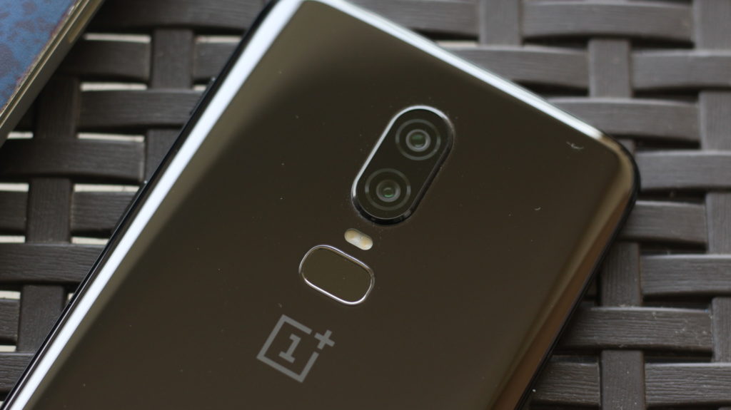 OnePlus surpasses Samsung in India's premium smartphone market for the ...