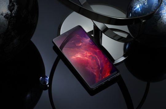 Smartisan Nut R1 Pure White color variant to go on sale in China ...