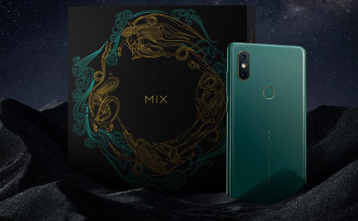 Hands-on photos of the Emerald Green Xiaomi Mi MIX 2S - Gizmochina