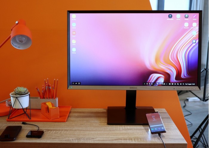 Samsung Galaxy Note 9 hands-on: Upgraded Note 8 with enhanced internals ...