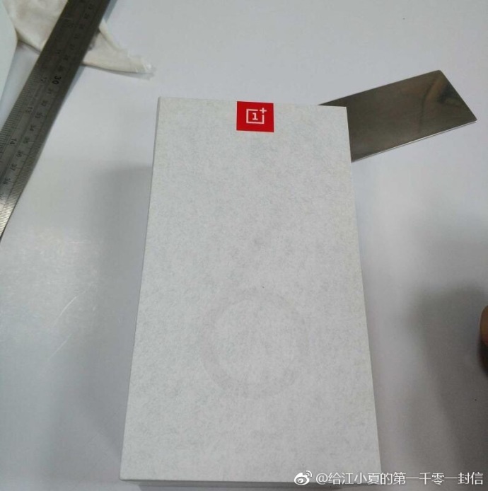 Photos of OnePlus 6T' retail box show it has a water-drop notch and in ...