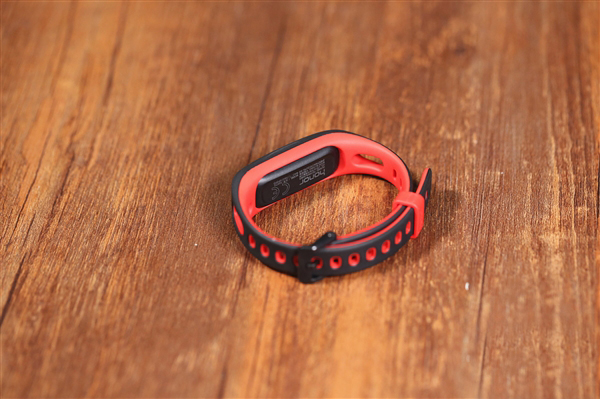 Honor Band 4 unboxing pictures: Better than the Mi Band 3? - Gizmochina