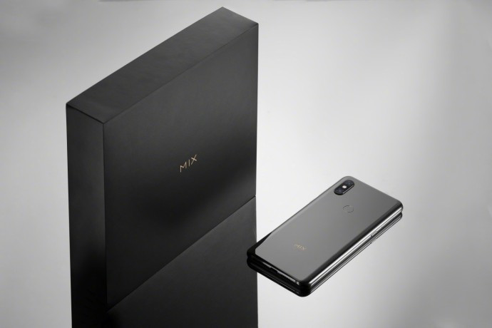 Unboxing photos of the Xiaomi Mi MIX 3 show it comes with a wireless ...