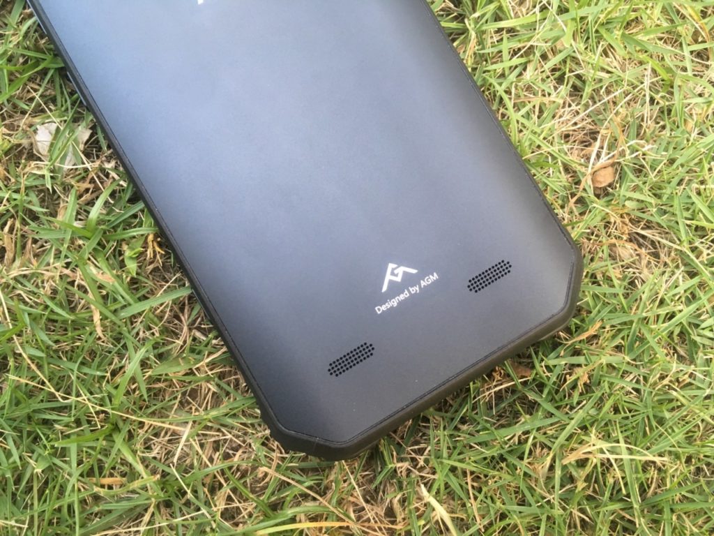 Here's AGM A9 hands-on pictures, looks good in a quick overview ...