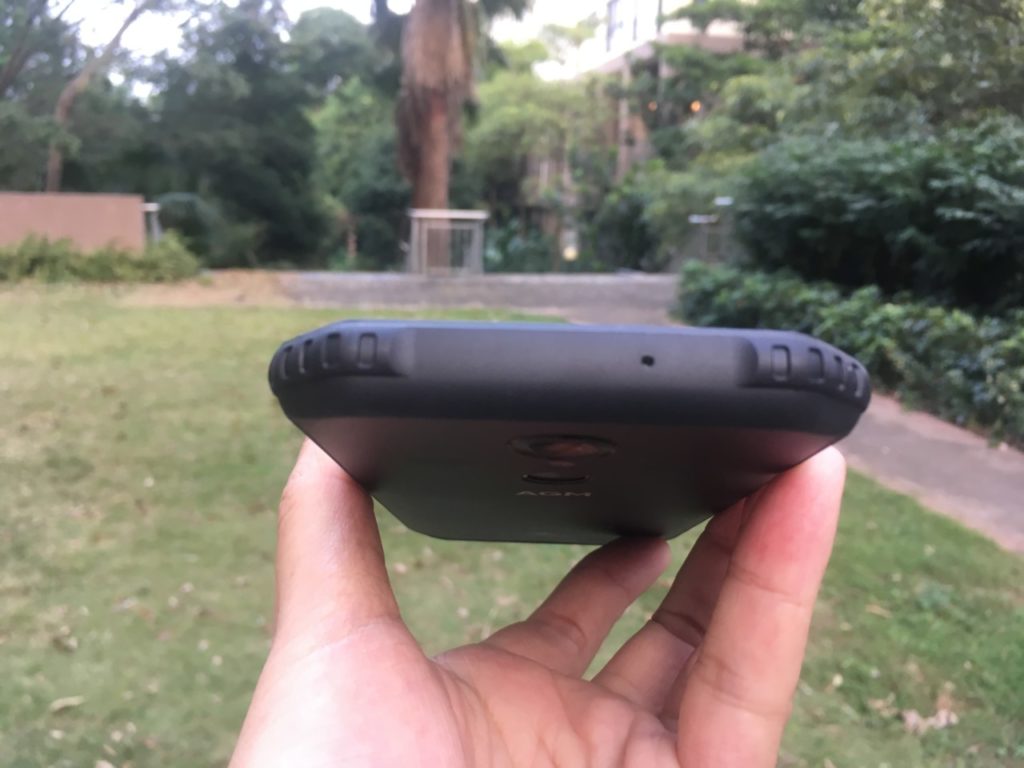 Here's AGM A9 hands-on pictures, looks good in a quick overview ...