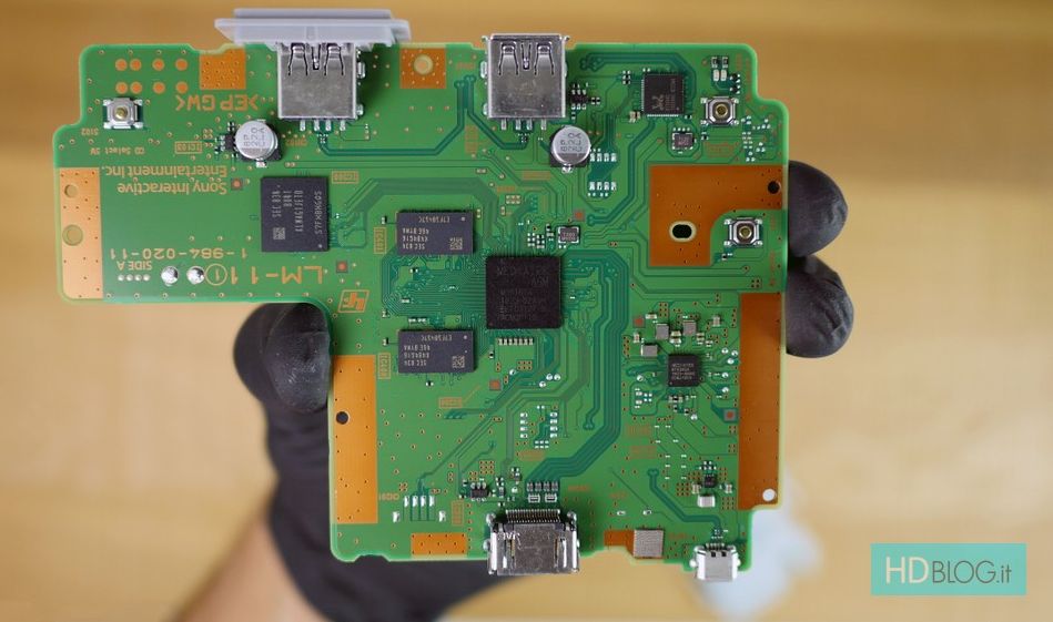 Teardown reveals the PlayStation Classic is powered by a MediaTek ...