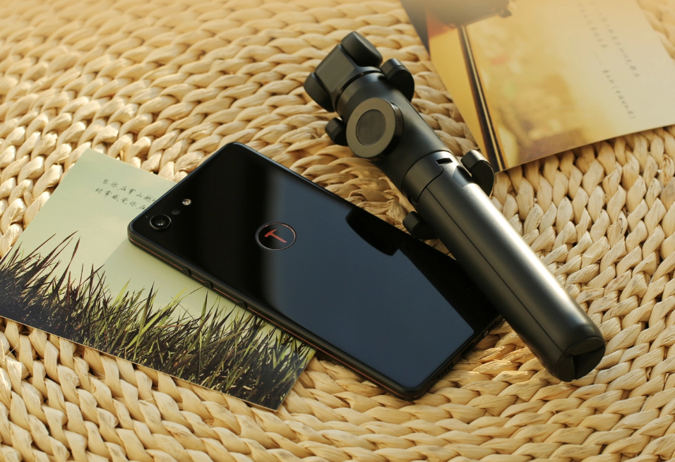 Smartisan announces humidifiers, tripod, Level 8 suitcases, and smart ...