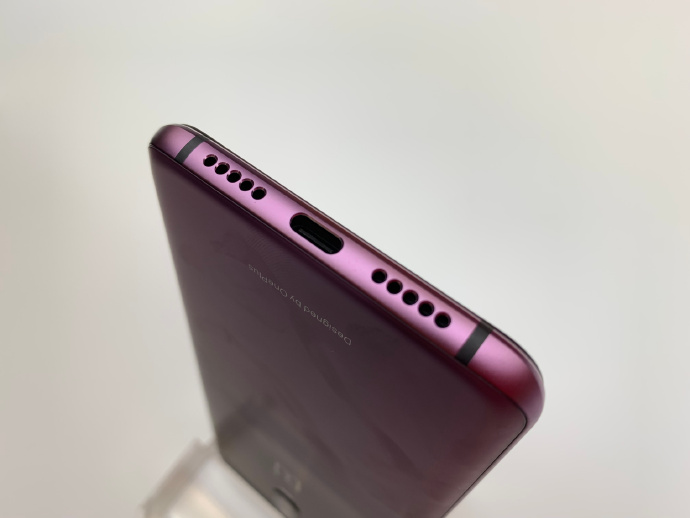 OnePlus 6T Thunder Purple gradient hue in pictures: Likely the first of ...