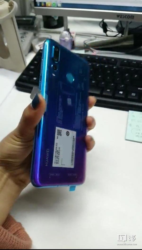 New live photos show the Huawei Nova 4's triple rear cameras - Gizmochina