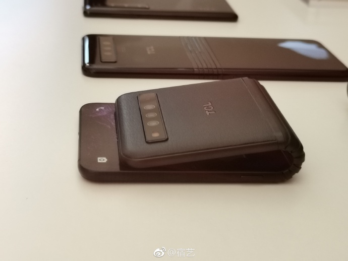 TCL shows off its foldable phones with DragonHinge™ and multiple ...