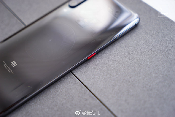 Xiaomi Mi 9 Transparent Edition in pictures: Sleek glass back design ...