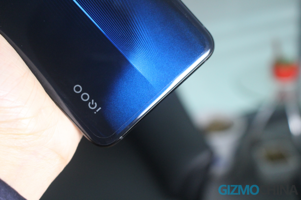 Vivo iQOO Hands On: Halo Lights, Virtual Buttons & Headphone Jack makes ...