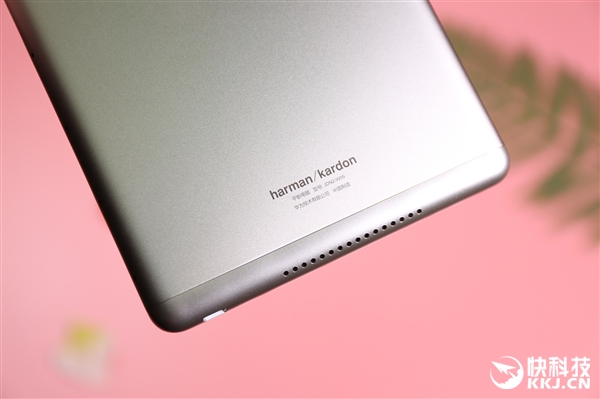 Huawei MediaPad M5 Lite 2019 Hands on Pictures capture the tablet from ...