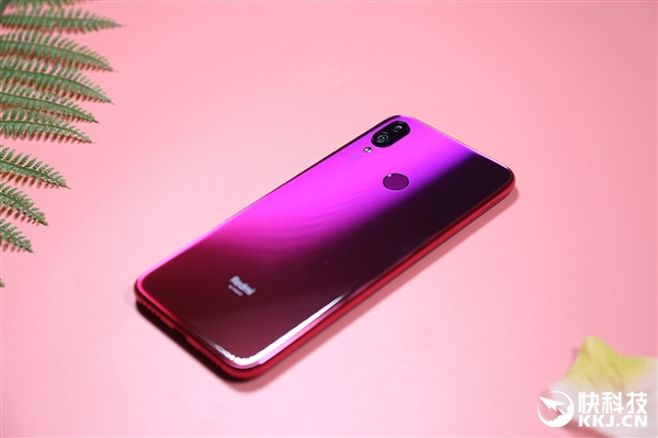 Redmi Note 7 Pro Hands on pictures: A Redmi Note 7 with a powerful ...