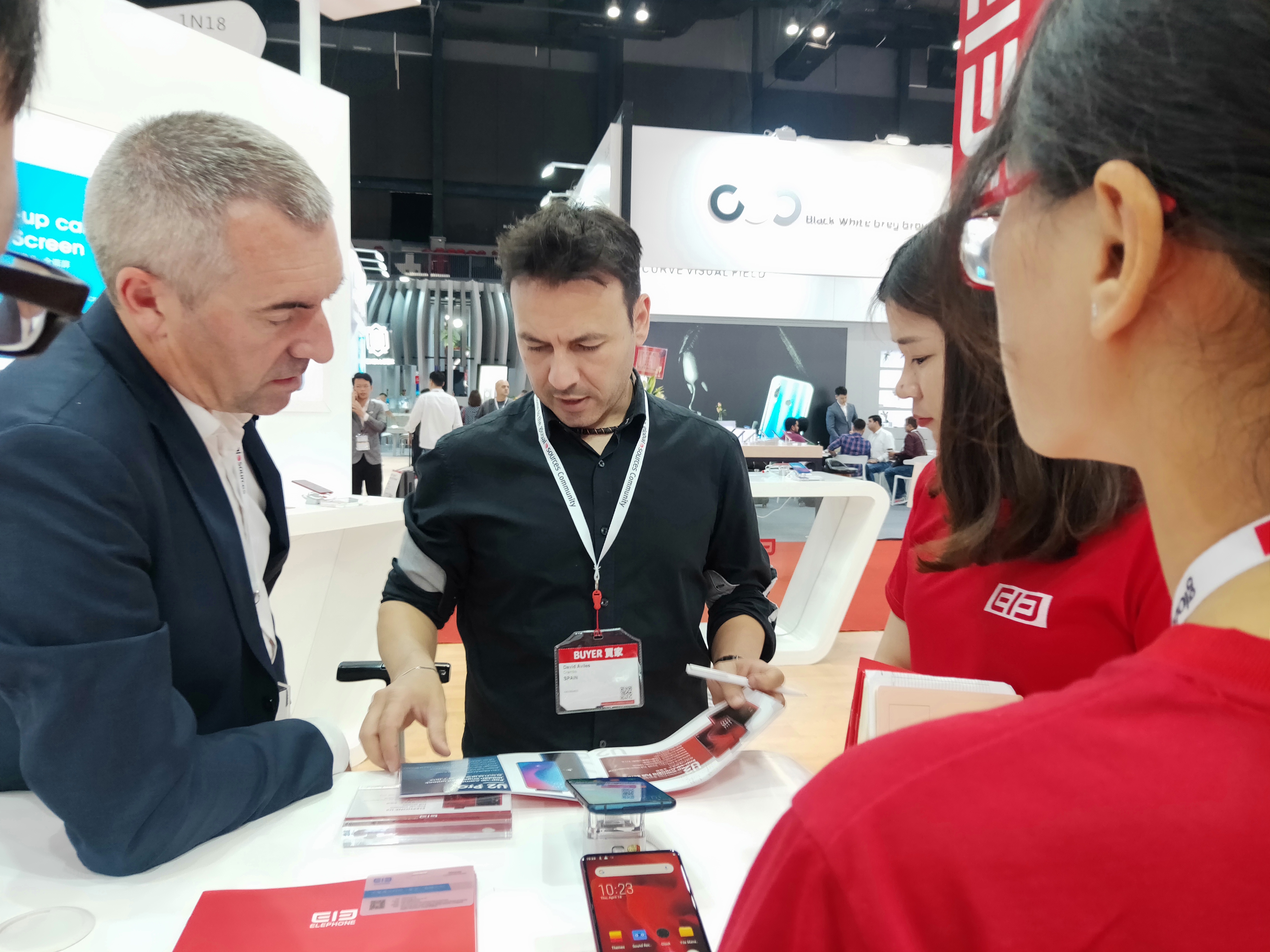 Elephone showcases unreleased smartphones at Global Sources exhibition ...