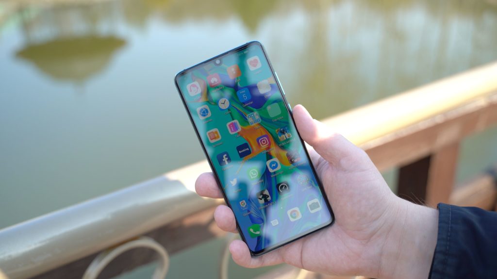 Huawei P30 Review - Better Than the P30 Pro? - Gizmochina
