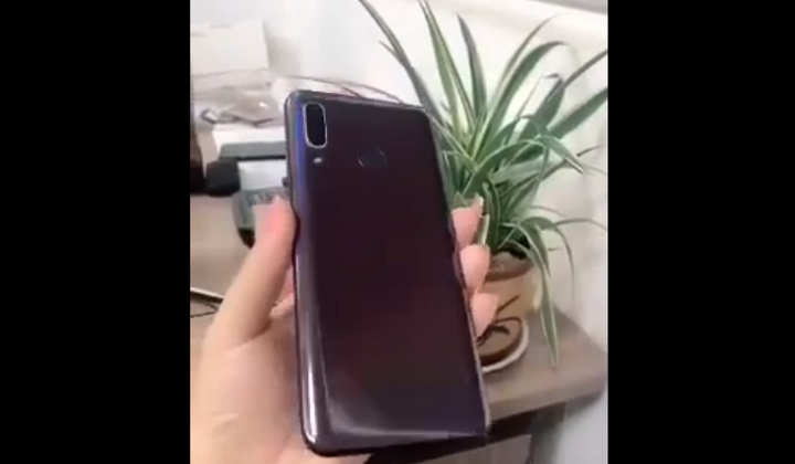 Live picture of the SD855-powered Redmi phone (Redmi Pro 2) with pop up ...