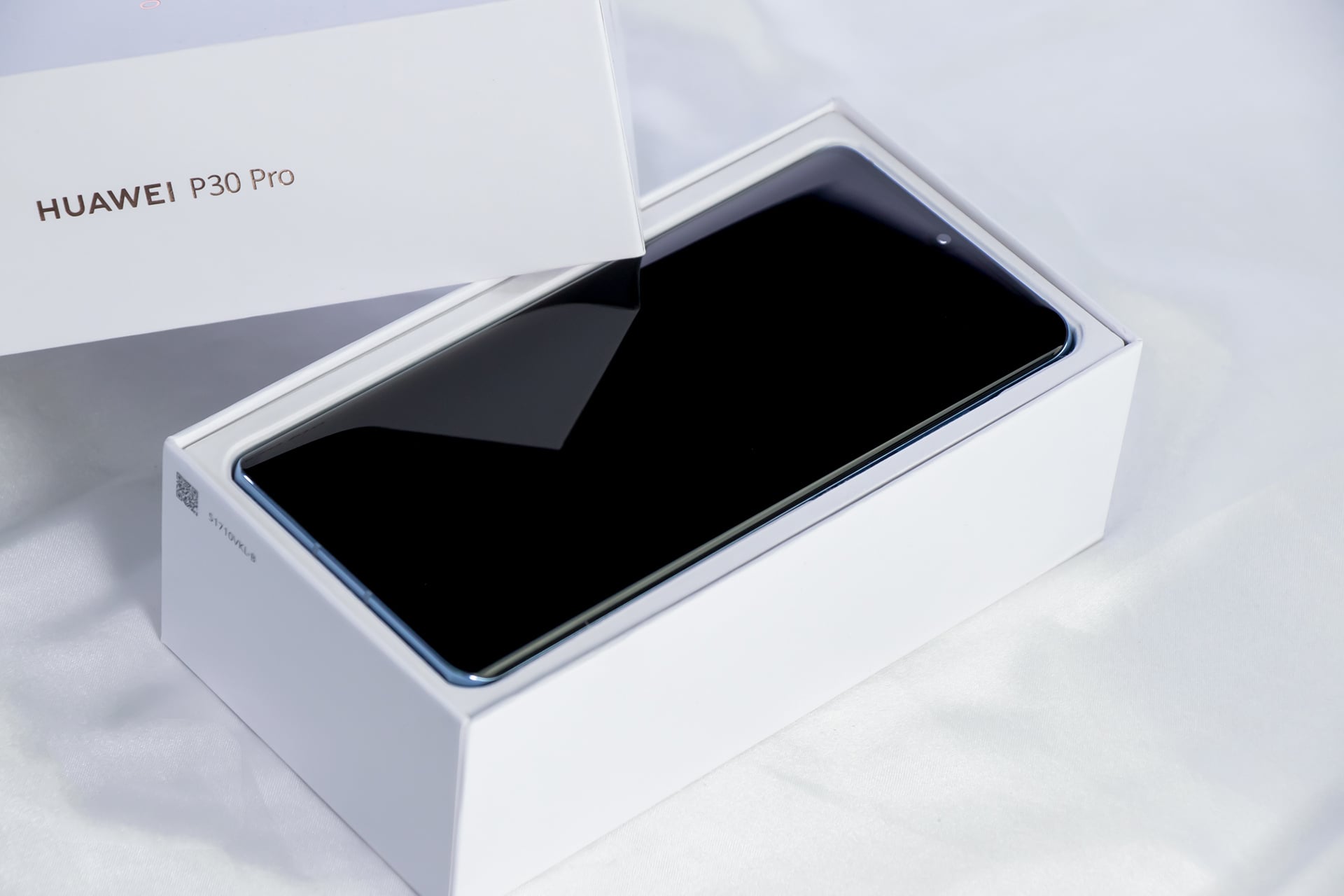 Huawei P30 and P30 Pro Hands On: Beautiful, Elegant and Attractive ...