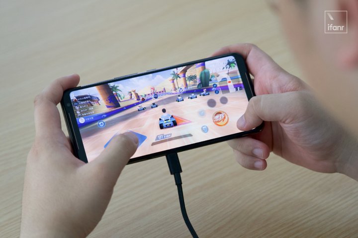 ASUS ROG Phone 2 is the Heaviest Android Phone till Date