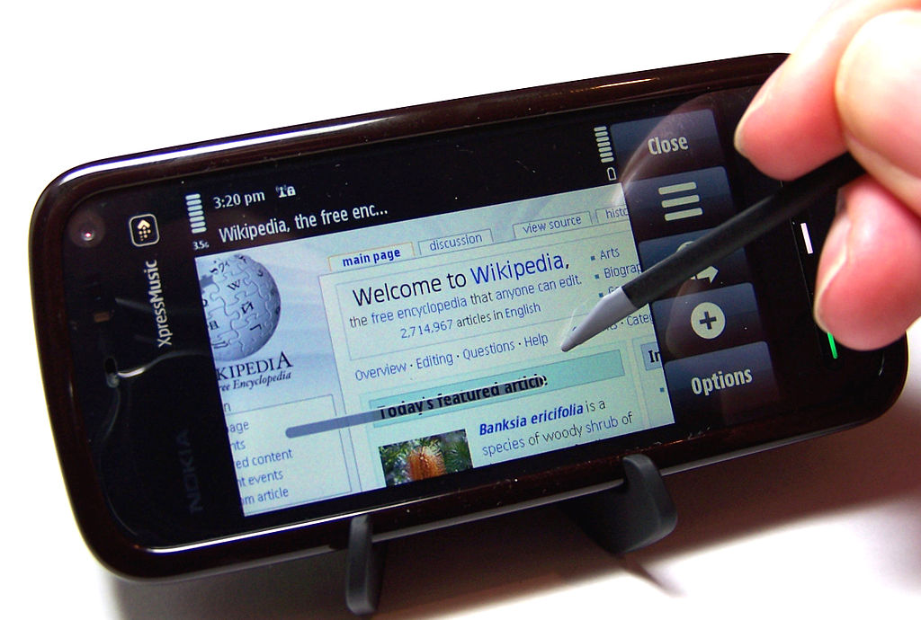 Stylus Plectrum Touchscreen Music We Revisit Nokia s 5800