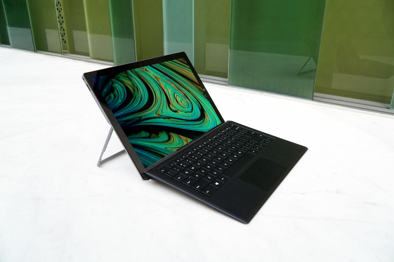 A closer look at the Chuwi UBook Pro all-round 2-in-1 tablet - Gizmochina