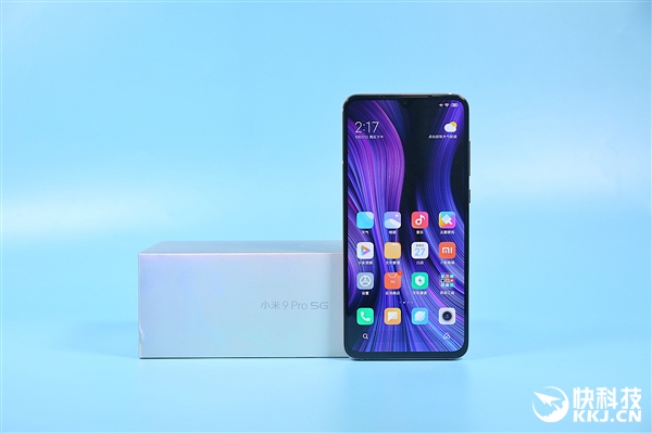 Xiaomi Mi 9 Pro 5G Hands-On Pictures: An uncommon combo- Cheap, Sleek ...