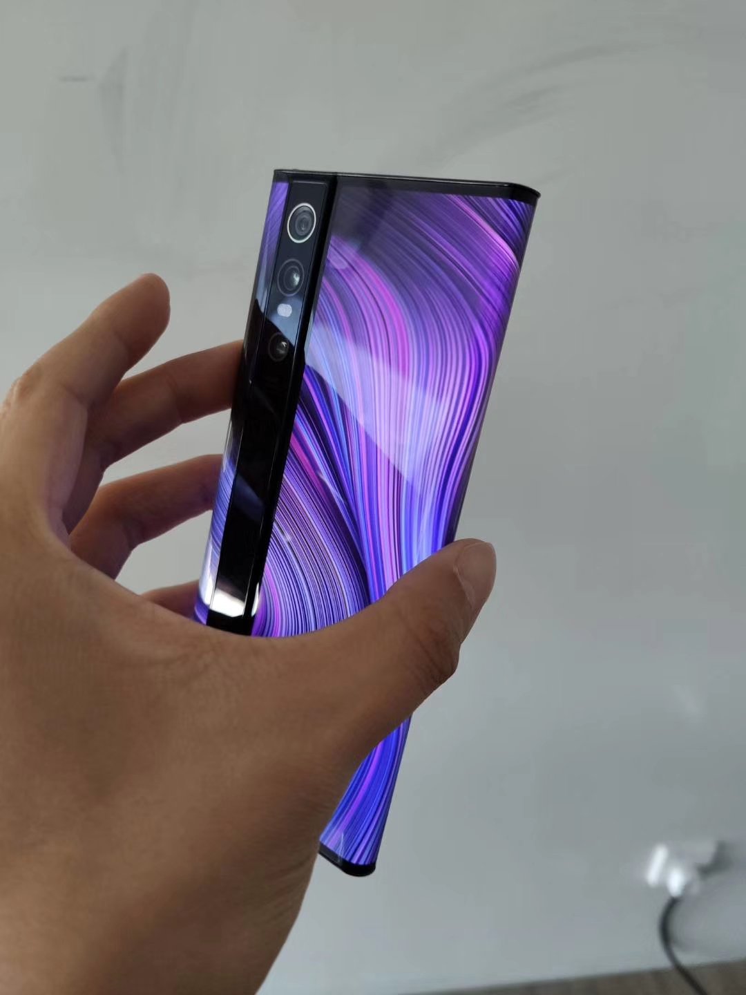 Check out the stunning Xiaomi MIX Alpha 5G hands-on pictures - Gizmochina