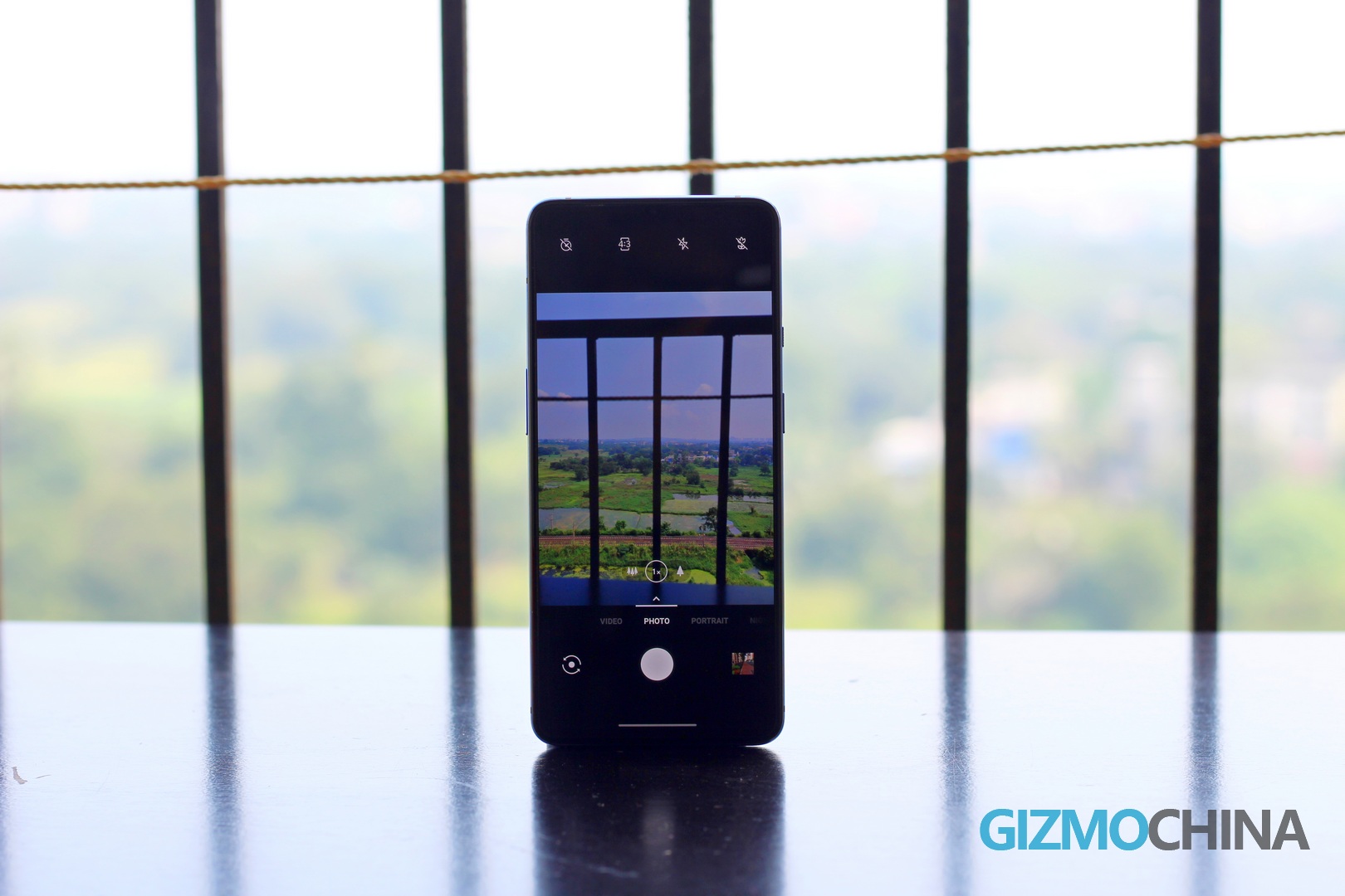 Oneplus 7T Review: 90Hz and an ultrawide cam equals Bliss! - Gizmochina