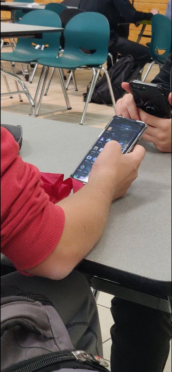 Purported OnePlus 8 Pro prototype with dual punch-hole display spotted ...