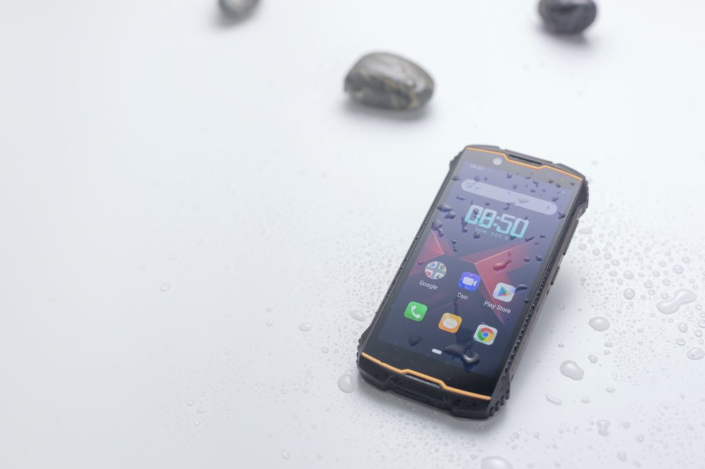 You have 5 good reasons to travel with the Cubot KingKong Mini - Gizmochina