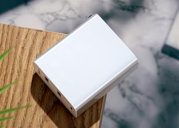 Xiaomi Youpin launches the Baseus 3-port 60W fast charger - Gizmochina