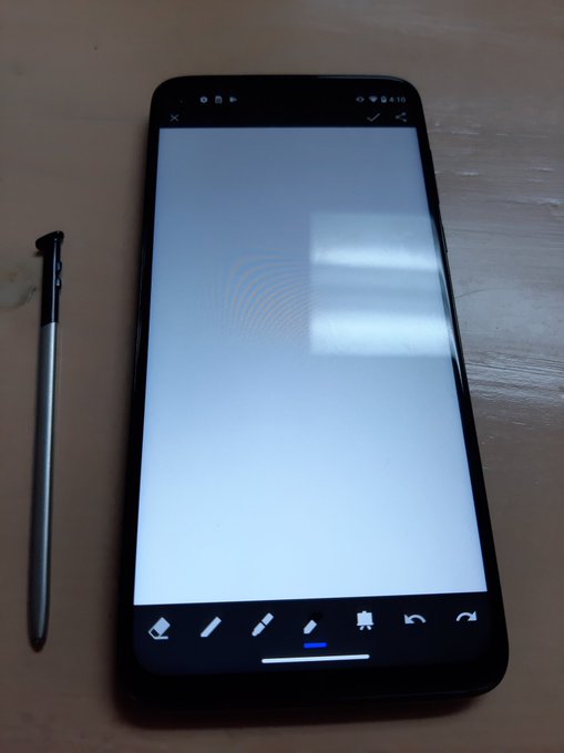 Live photos of the Moto G Stylus reveal it will have four rear cameras ...