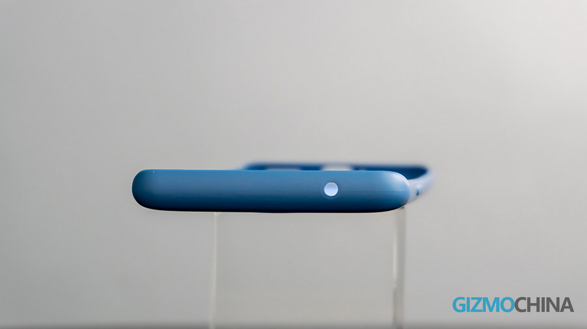 [Exclusive] We've got the OnePlus 8 Pro Silicone Case - Gizmochina