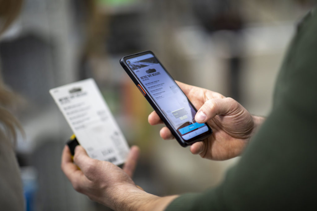 Samsung Galaxy Xcover Pro rugged phone with barcode scanner launches in ...