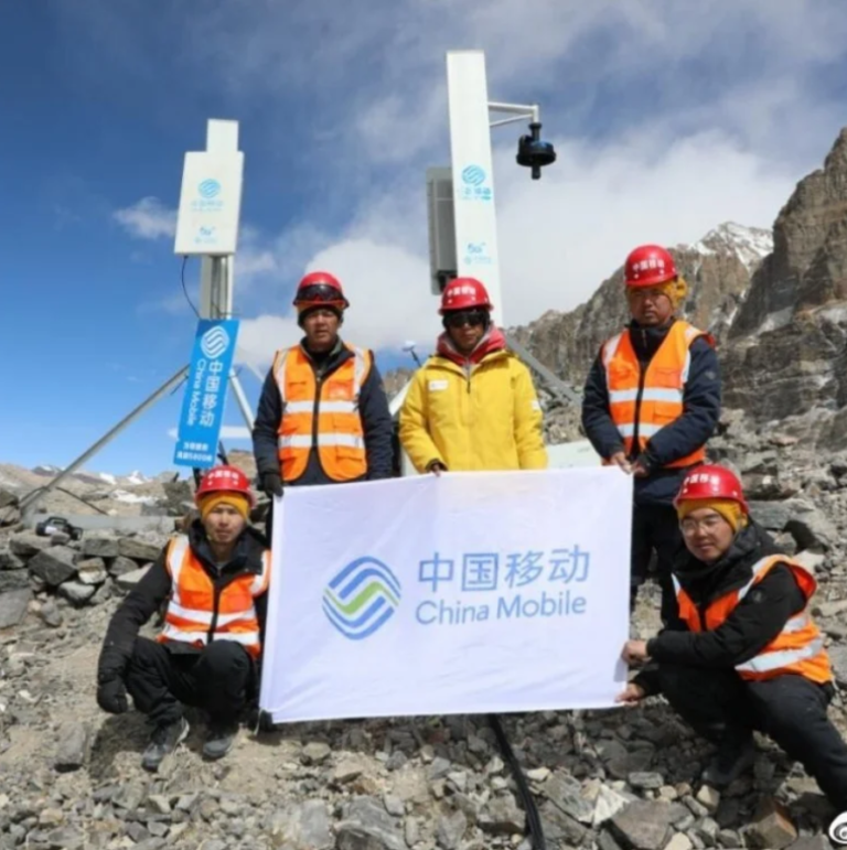 Huawei and Chinese telecom operators bring 5G network to Mount Everest ...