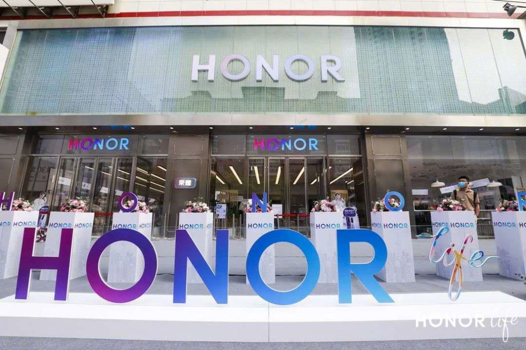 Honor strengthens its offline channels after independence from Huawei ...