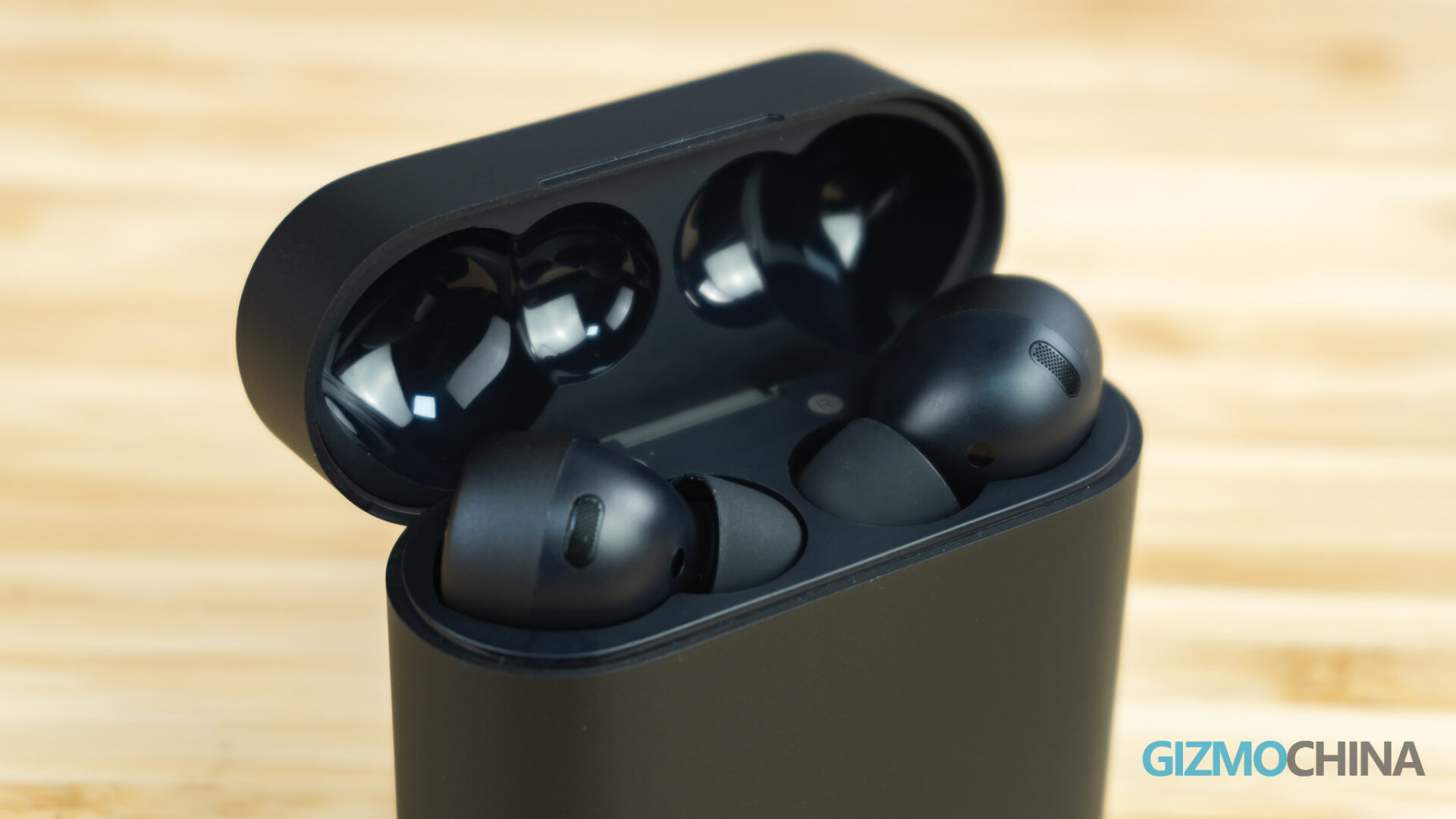 Xiaomi Mi Air 2 Pro ANC Earbuds Hands-on: Matte Finish gives a Premium ...
