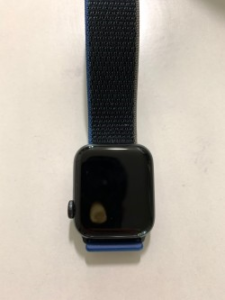 Few Apple Watch SE users in South Korea experience wrist burn ...