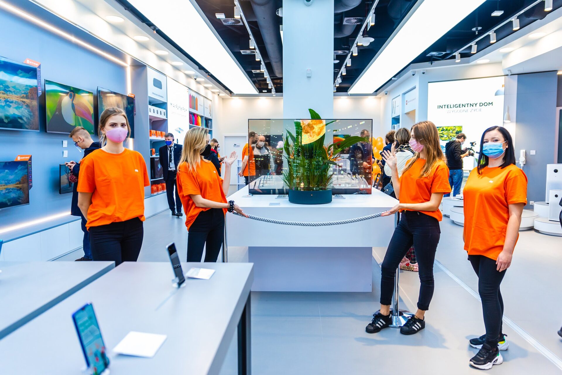 Xiaomi opens its largest Mi Store in Central & Eastern Europe & the first with a service centre ...