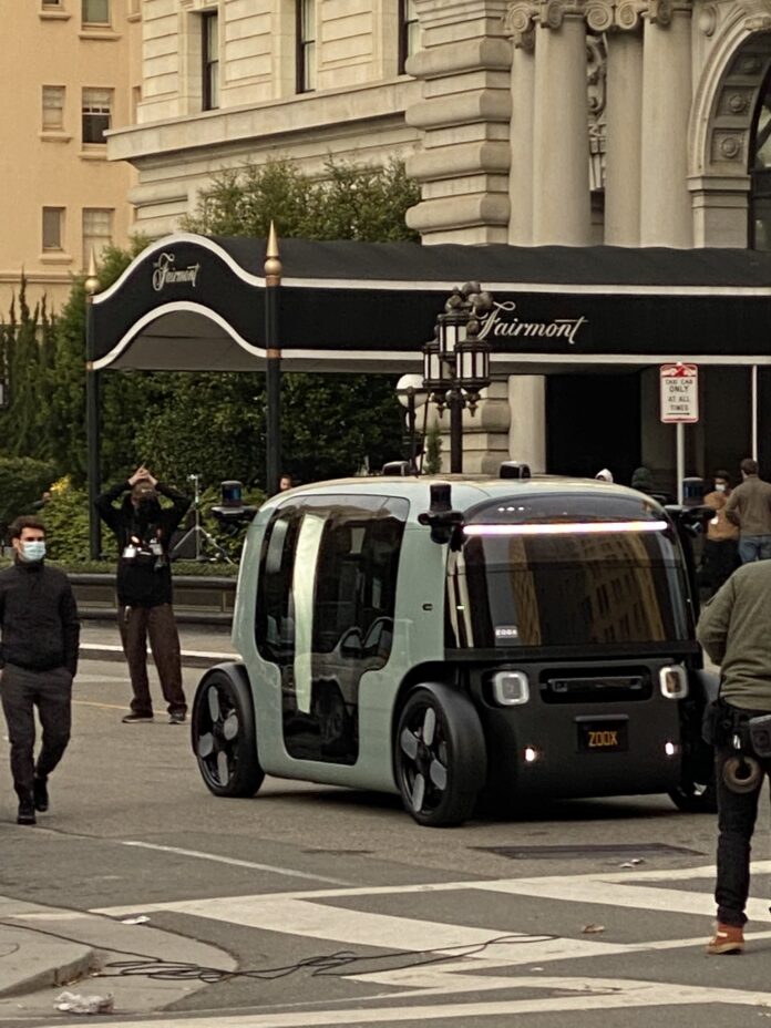 Amazon's Zoox fully autonomous, all-electric Robotaxi unveiled - Gizmochina