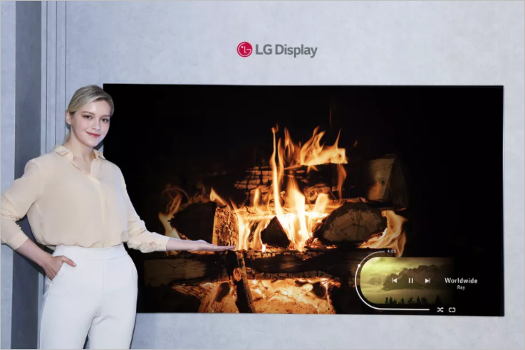 LG Display unveils a 42" OLED panel, the brand's smallest OLED TV panel ...