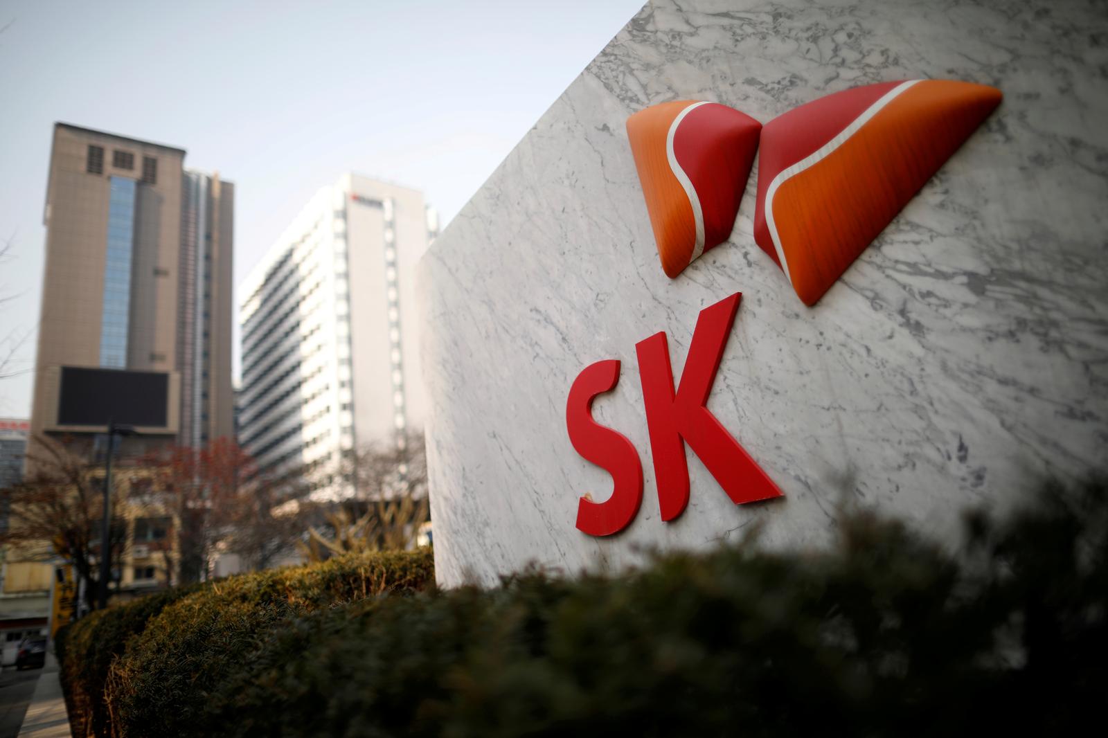 SK Group buys 16.3% stake in Vietnam's VinCommerce for $410 million ...