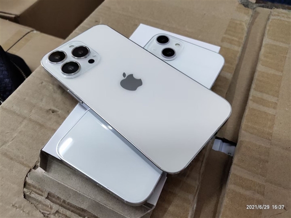 Alleged iPhone 13 prototype shows redesigned rear cameras - Gizmochina