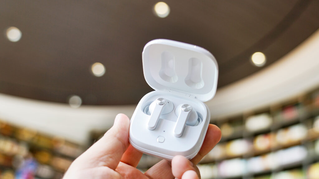 Blackview AirBuds 5 Pro ANC TWS earbuds launching next month - Gizmochina