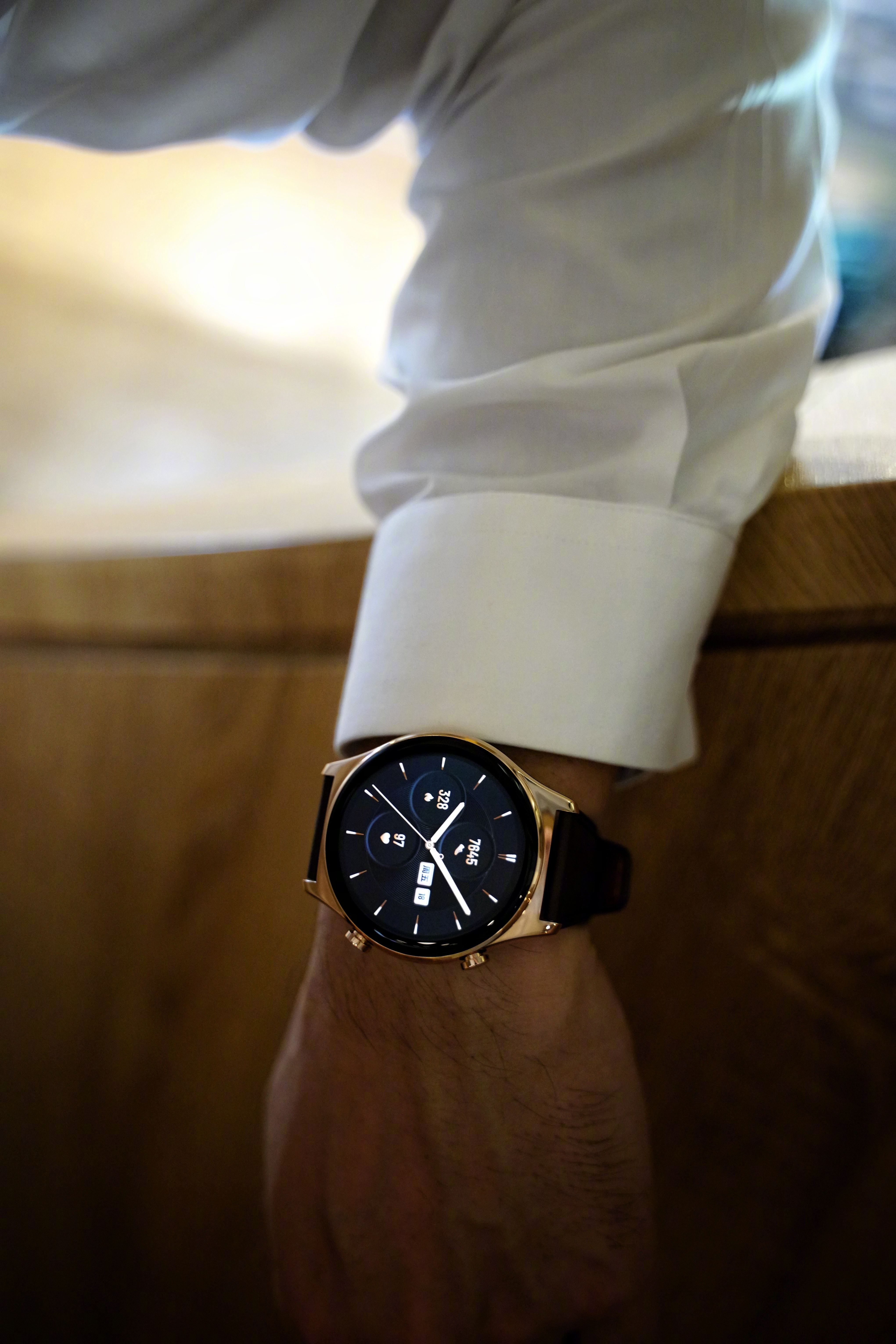 Honor shows off the Watch GS3 in new live photos - Gizmochina