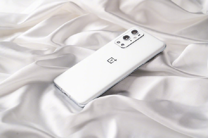 OnePlus gives away the only OnePlus 9 Pro White color model - Gizmochina