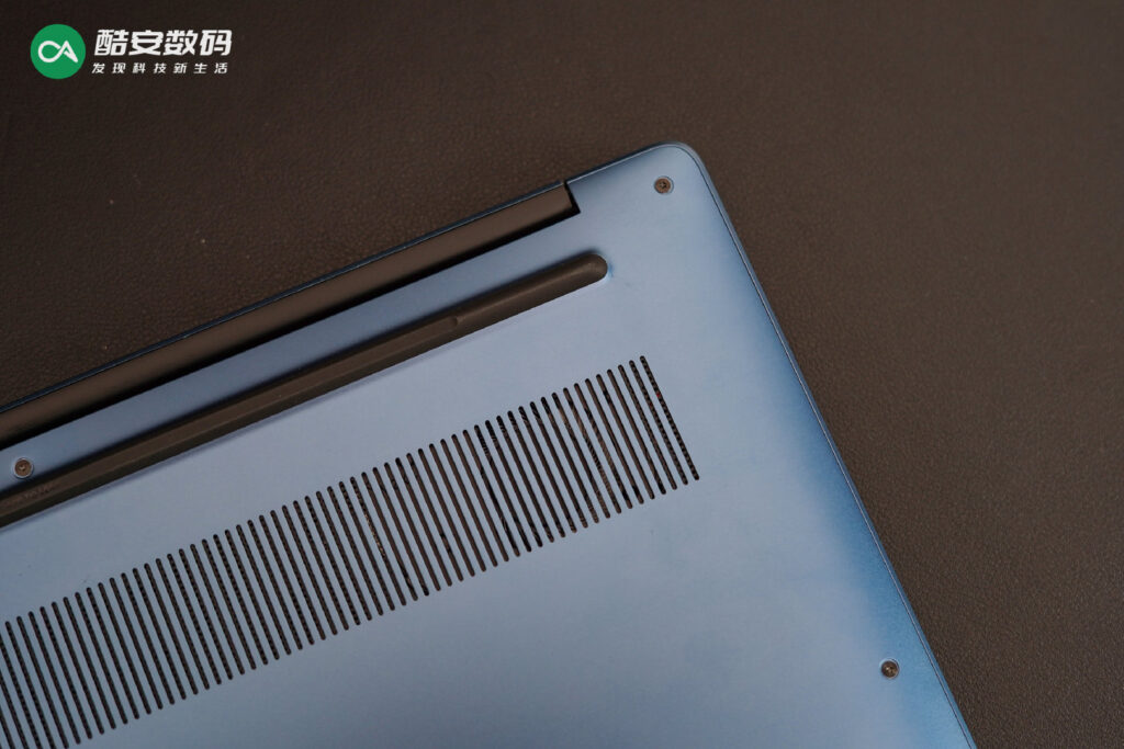 Realme Book live shots emerge to reveal design in full glory - Gizmochina